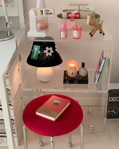 ʏᴇɴɴɪ🤍 집꾸미기 인테리어 여름날 같았던 오늘 그래서 그런지 더 지치는듯🫨😵‍💫 오늘은 아껴둔 와인을 마셔야지🍷 집 집꾸미기 주방 주방인테리어