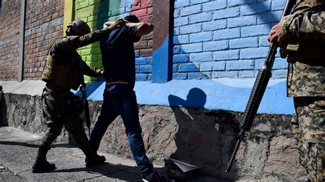 En El Salvador murieron la presunción de inocencia y el debido proceso Infobae