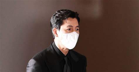 [포토] 정우성 시선 사로잡는 발걸음