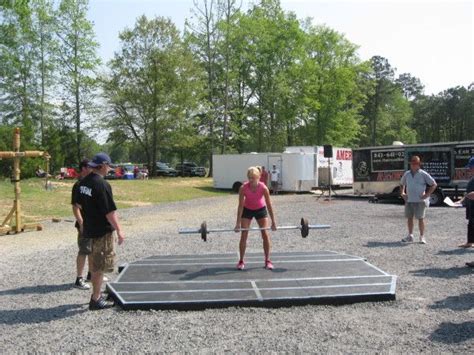 6 Week Deadlift Program For Women Wanting To Get Stronger Lifting Revolution Deadlift