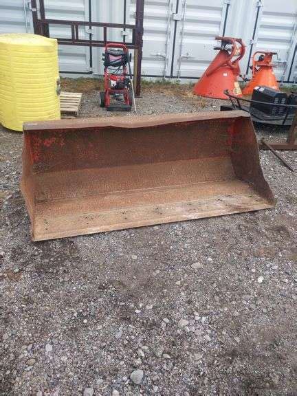 6 Loader Bucket Off Of Massey Ferguson Ek Auctioneers Llc