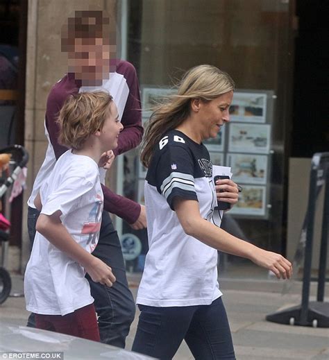 Nicole Appleton Takes Son Gene 12 And Friend For Lunch Daily Mail Online