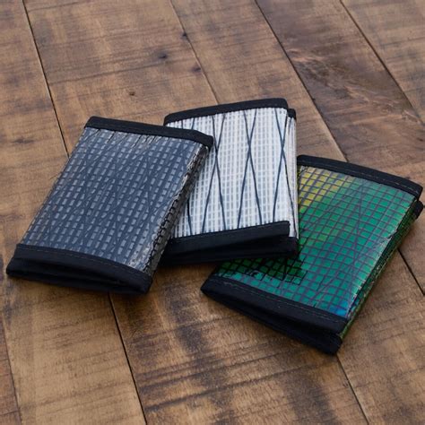 Flowfold Recycled Sailcloth Three Pocket Wallet Flowfold