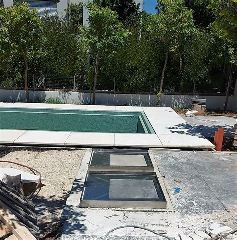 מכסה בוכנות נירוסטה לחדר מכונות 80X80 | גיא פתרונות מים חכמים