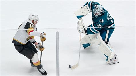 Sharks News Jeff Skinner Defends Alex Nedeljkovics Late Game Errors