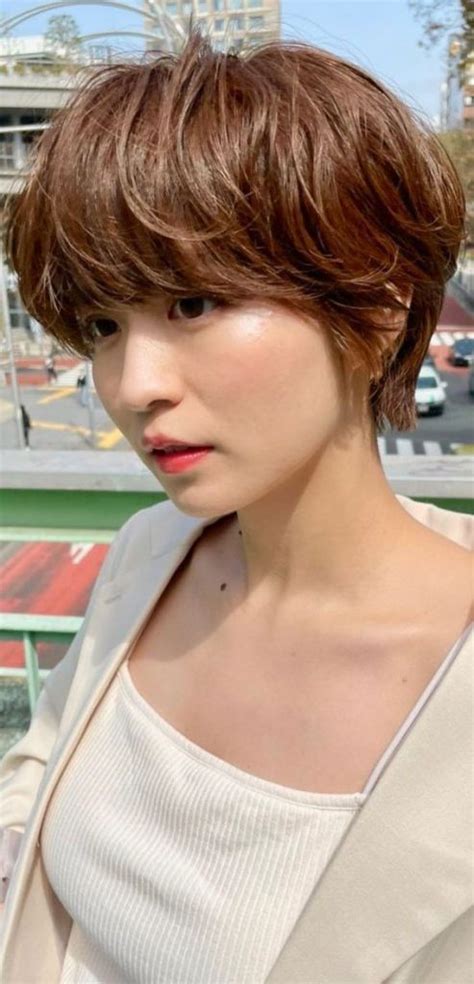 30 Cute Short Hair With Bangs Korean Style Voluminous Bixie With