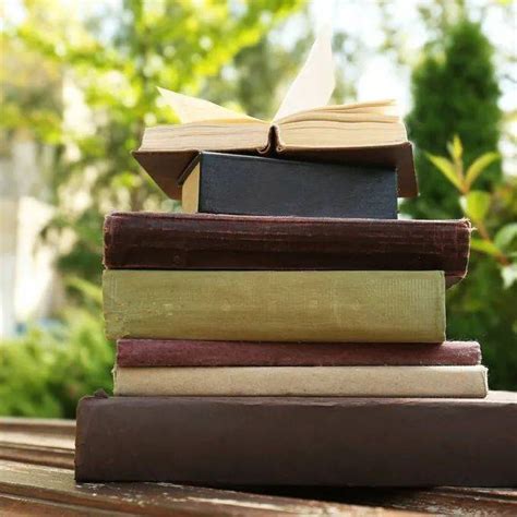 今日，共读《变形记》 卡夫卡 长篇小说 作品