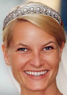 Tiara Mania Crown Princess Mette Marit Of Norways Diamond Daisy Tiara