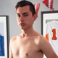 Reality Dudes Roommates Ricky Daniels Chris Manning Decide To Ease Their Stress By Exploring