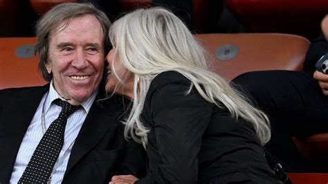 Günter Netzer Das Ist Ehefrau Elvira Sie Rettete Ihm Das Leben