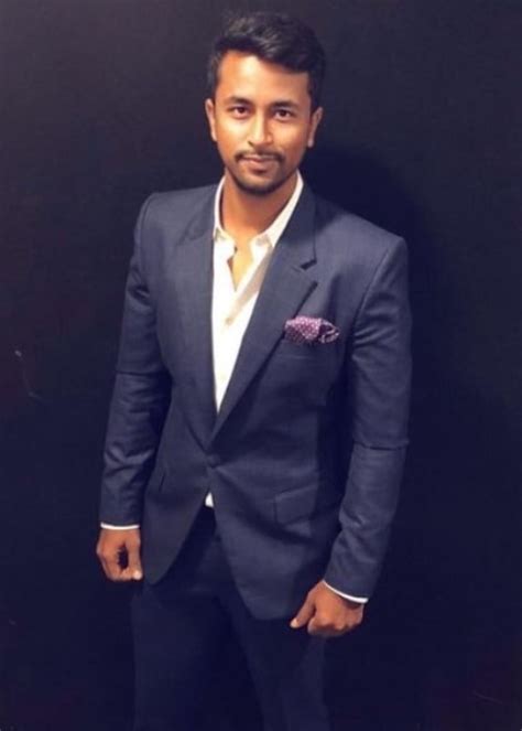 Pragyan Ojha Height Weight Age Spouse Education Biography