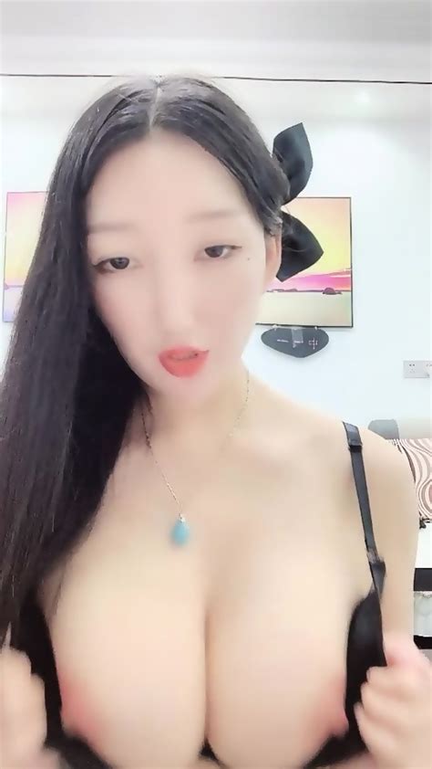 爆乳胸模 极美巨乳少妇 Eporner
