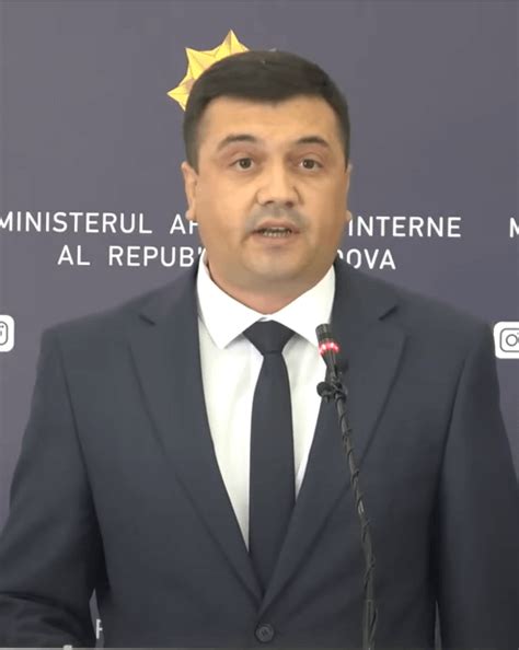 Speaker Overview Adrian Efros