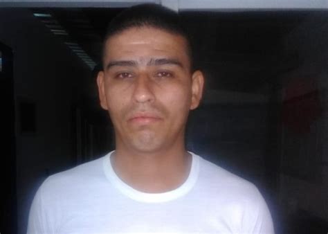 Vigilante Confunde A Mujer Policía Con Delincuente Y Le Dispara En