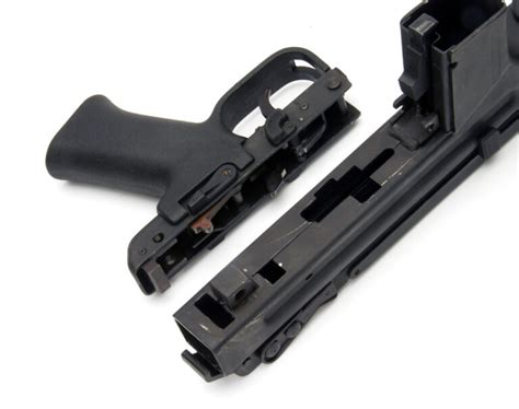 Sites Spectre M4 An Odd Italian Double Action Sub Machine Gun Small Arms Review
