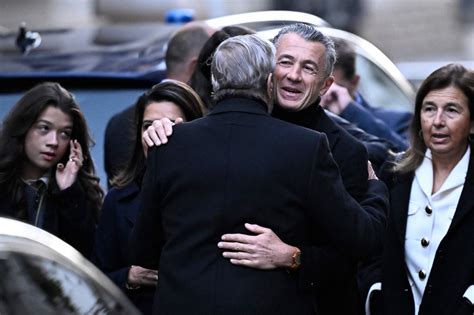 El Ex Presidente Sarkozy Entra En La Cárcel Para Cumplir Su Condena De