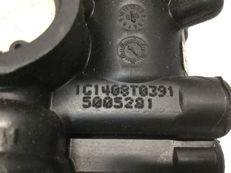 Bendix 800523 Air Valve for Sale