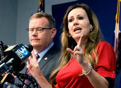 Republican Tricia Cotham Nc Lawmaker Who Switched Parties Plans To Seek Reelection