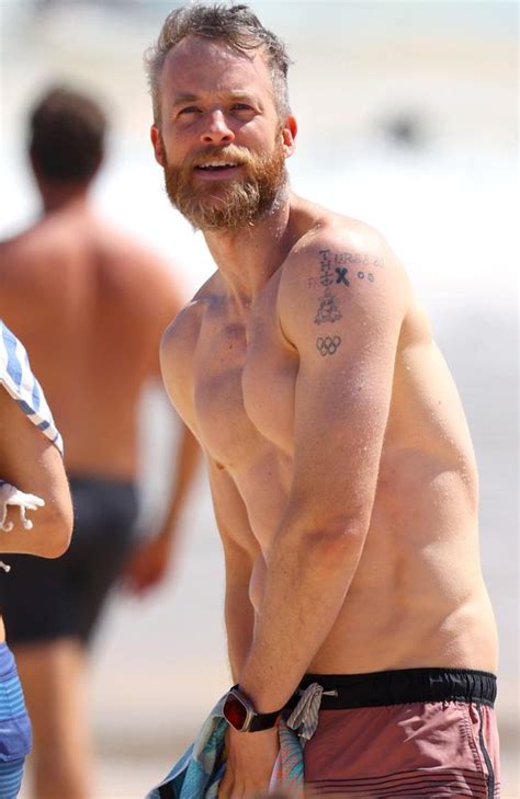 Hamish Blake Looks Ripped In Shirtless Beach Snaps Au — Australias Leading News Site