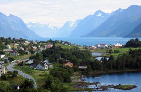 Småkommunane Vil Ikkje Slå Seg Saman Med Ålesund Lnk Nytt