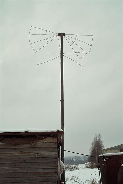 SDIM0977_2 Improvised Bow-Tie TV Antenna | Near village Kuzn… | Flickr