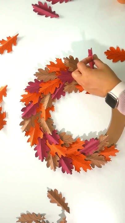 Paper Autumn Fall Leaves Wreath Creative Fabrica Classes Papercrafts