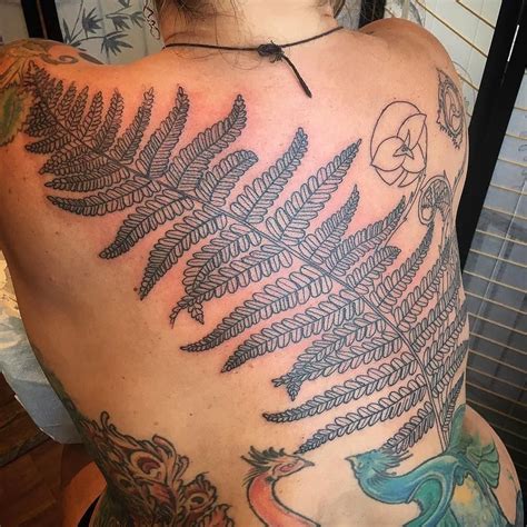 Татуировка папоротник Элли 79 фото