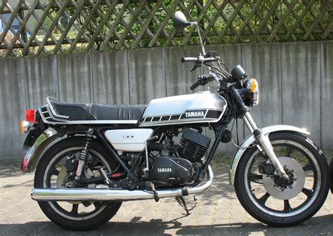 5 Quick Facts About Yamaha Rd400 Retro Motorcycle Speedlux