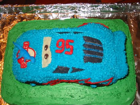 Dinoco Blue Lightning Mcqueen Cake