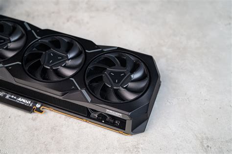 Đập Hộp Amd Radeon Rx 7900xtxtx Đem Chiplet đến Với Gpu X86 Card Năm