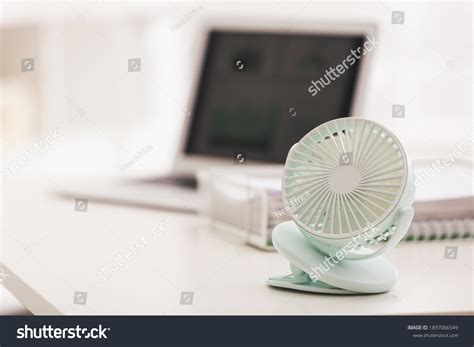 2272 미니선풍기 이미지 스톡 사진 및 벡터 Shutterstock