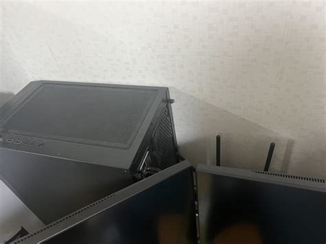 컴퓨터 본체 책상위에 이렇게 두고 써도 상관없음 숲soop 에펨코리아