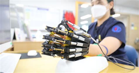 원광대병원 로봇 재활치료기 핸드오브호프 도입