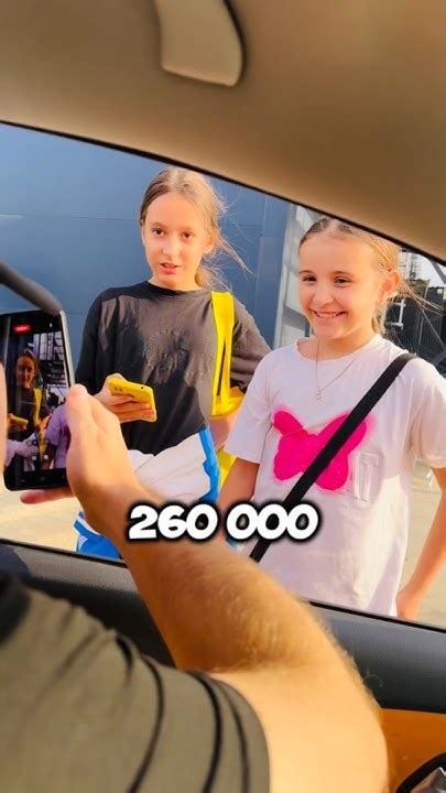 Встреча с двумя девочками Стесняшками на канале веселых поздравлений с днем рождения Shorts