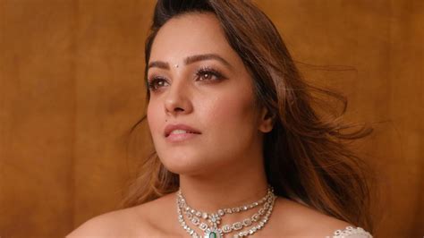 Would Remove His Pants And Start Anita Hassanandani Shares