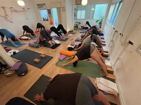 יוגה אונליין Il יוגה Live לכל המשפחה בזמן