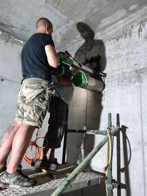 Диамантено пробиване на стоманобетон Строителни услуги София Предлагам вертикално хор