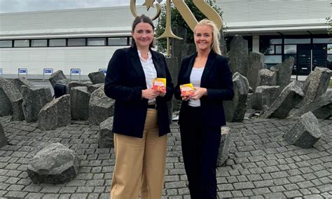 Engjaþykkni Og Nóa Kropp Eru Nýjasta Par Landsins Veitingageirinnis