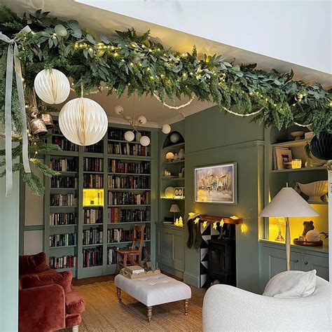 How To Hang Christmas Garland On Fireplace Without Nails At Ruben Ramos Blog