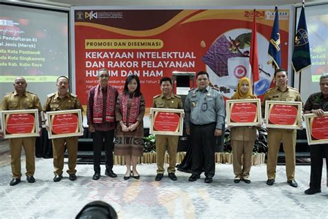 Pemkab Sambas Raih Penghargaan Kemenkumham Untuk Kekayaan Intelektual Komunal Antara News