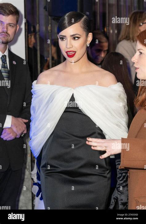 New York New York Usa 28th Nov 2023 Sofia Carson Wearing Dress By