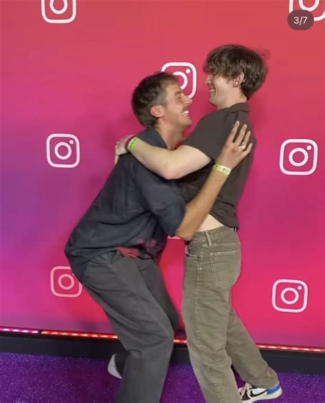 Pin By Liv On Albert Flamingoalbert Albertflamingo Funny Pictures