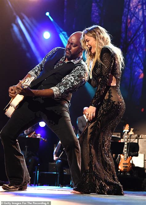 Leann Rimes Sends Fans Wild In Shimming Dress For Aerosmith Tribute