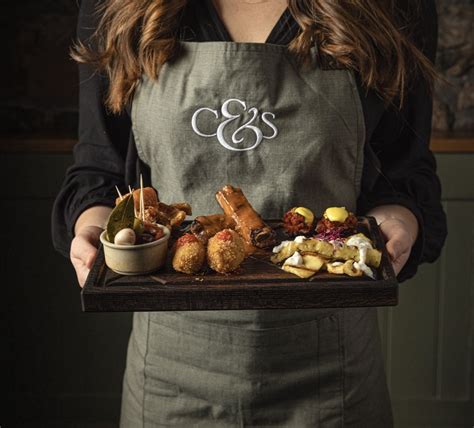 The Cow And Sow Sharer 🍍 Salt And Pepper Pork Rinds Burnt Ends Ox Cheek And Cheddar Croquette