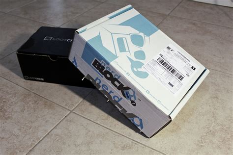 Unboxing October 2014 Loot Crate VS Nerd Block Nerdophiles