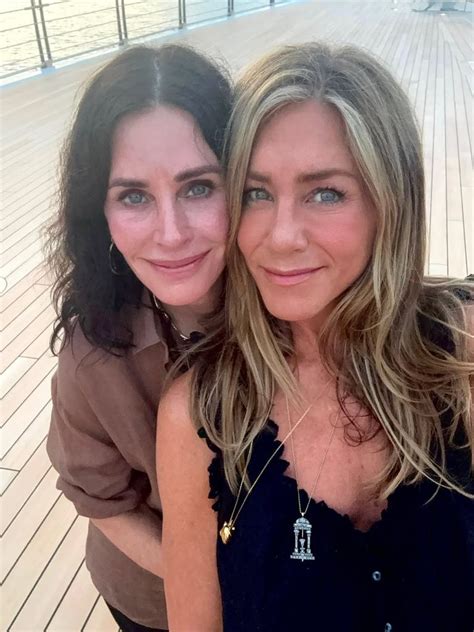 Jennifer Aniston And Courteney Cox Stun In Waterside Photo Hello