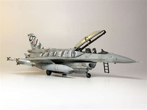 F 16d Block 52 Jastrząb 1 72 Kinetic