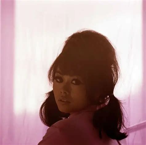 Gwen Wong Poster 1050082 Online Best Prices