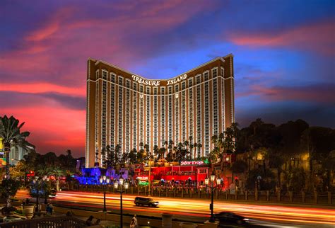 3300 S Las Vegas Blvd Las Vegas Nv 89109 Treasure Island Las Vegas Loopnet