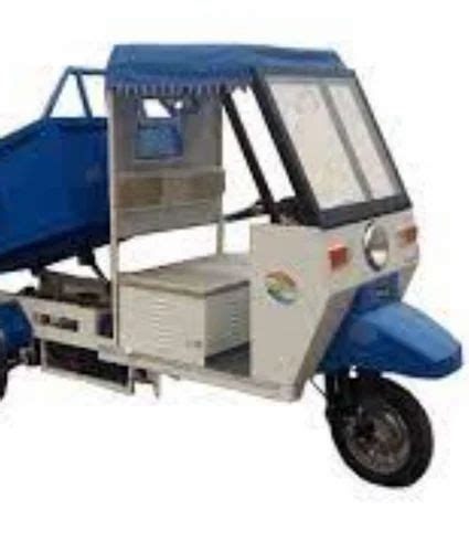 White E Rickshaw At Best Price In Rudrapur By V T Engineering Id 2852446569112